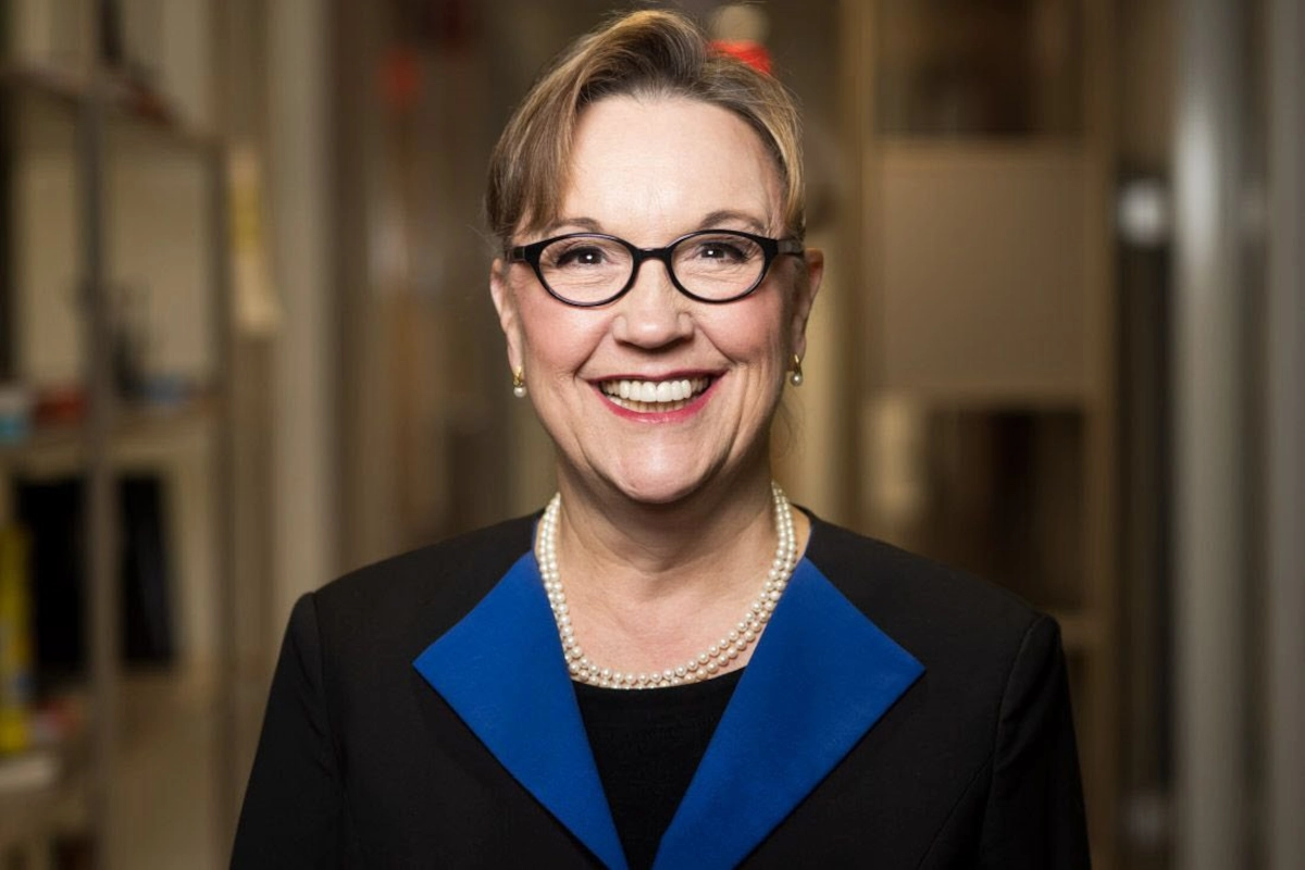 Meet Susan Fitzell | BIAAZ